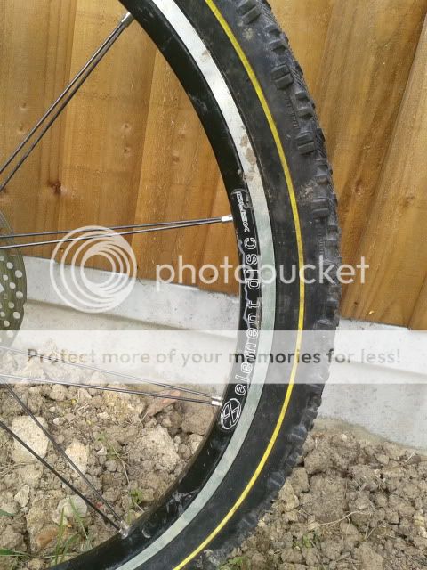 rear wheel with non-standard spoke lacing (xero element?) | Retrobike