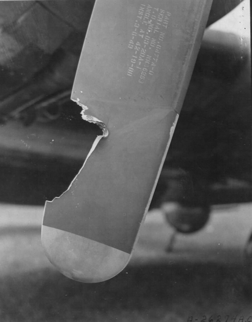 Amazing photo of P47 with damaged prop. | Key Aero