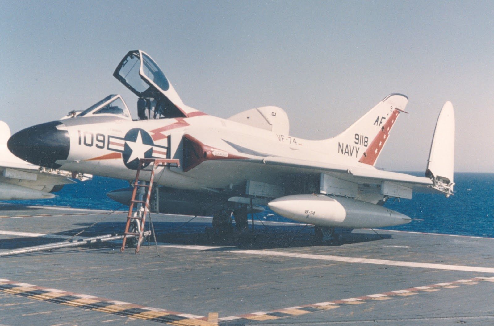 Douglas F4D Skyray / USAAF / USN Library / Forums - Axis and Allies ...