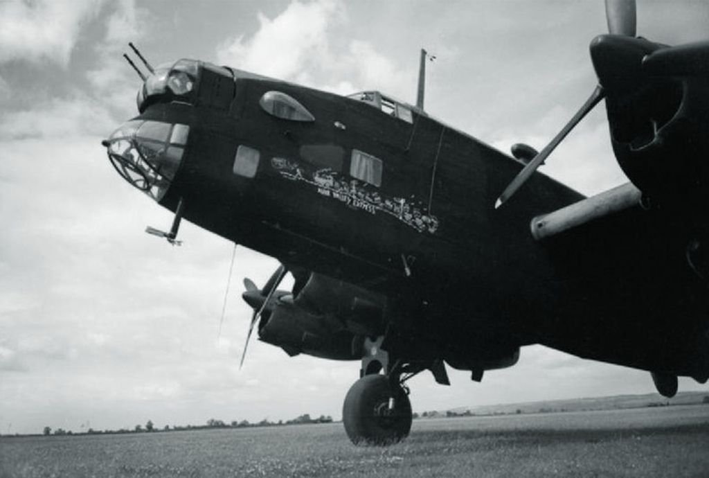 Handley Page Halifax / RAF Library / Forums - Axis and Allies Paintworks