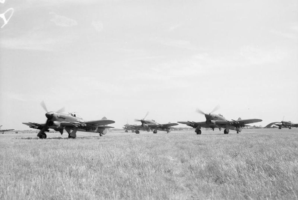 Hawker Typhoon / RAF Library / Forums - Axis and Allies Paintworks