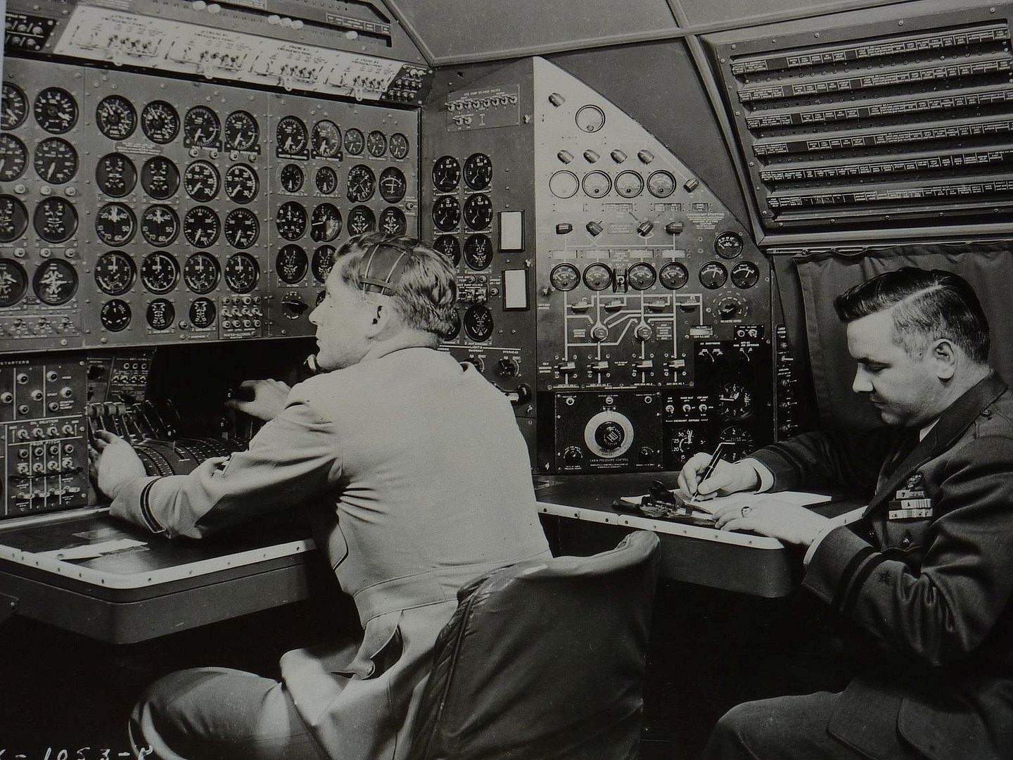 Lockheed R6V Constitution / USAAF / USN Library / Forums - Axis and ...