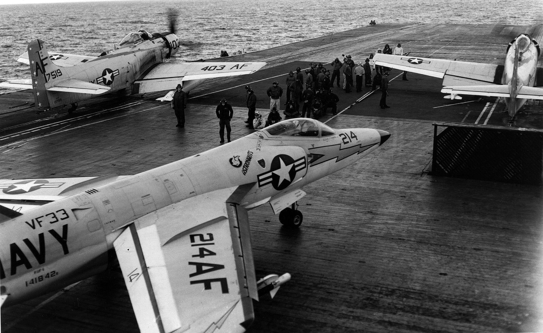 Grumman F11F-1/F-11A TIGER / USAAF / USN Library / Forums - Axis and ...