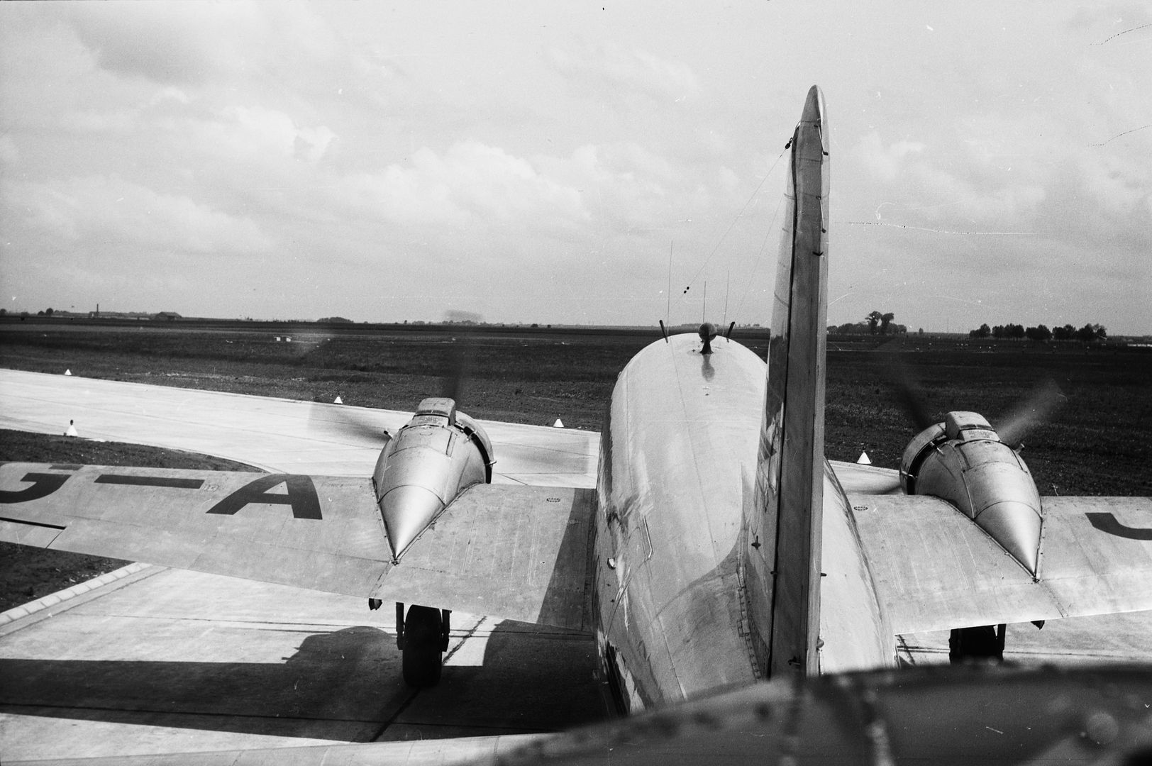 Vickers VC.1 Viking / RAF Library / Forums - Axis and Allies Paintworks