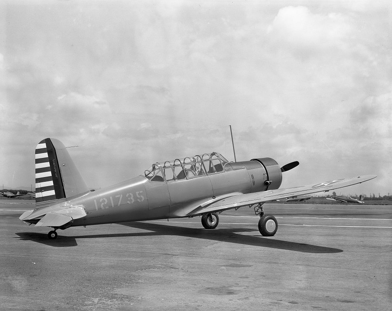 Vultee BT-13 Valiant / USAAF / USN Library / Forums - Axis and Allies ...