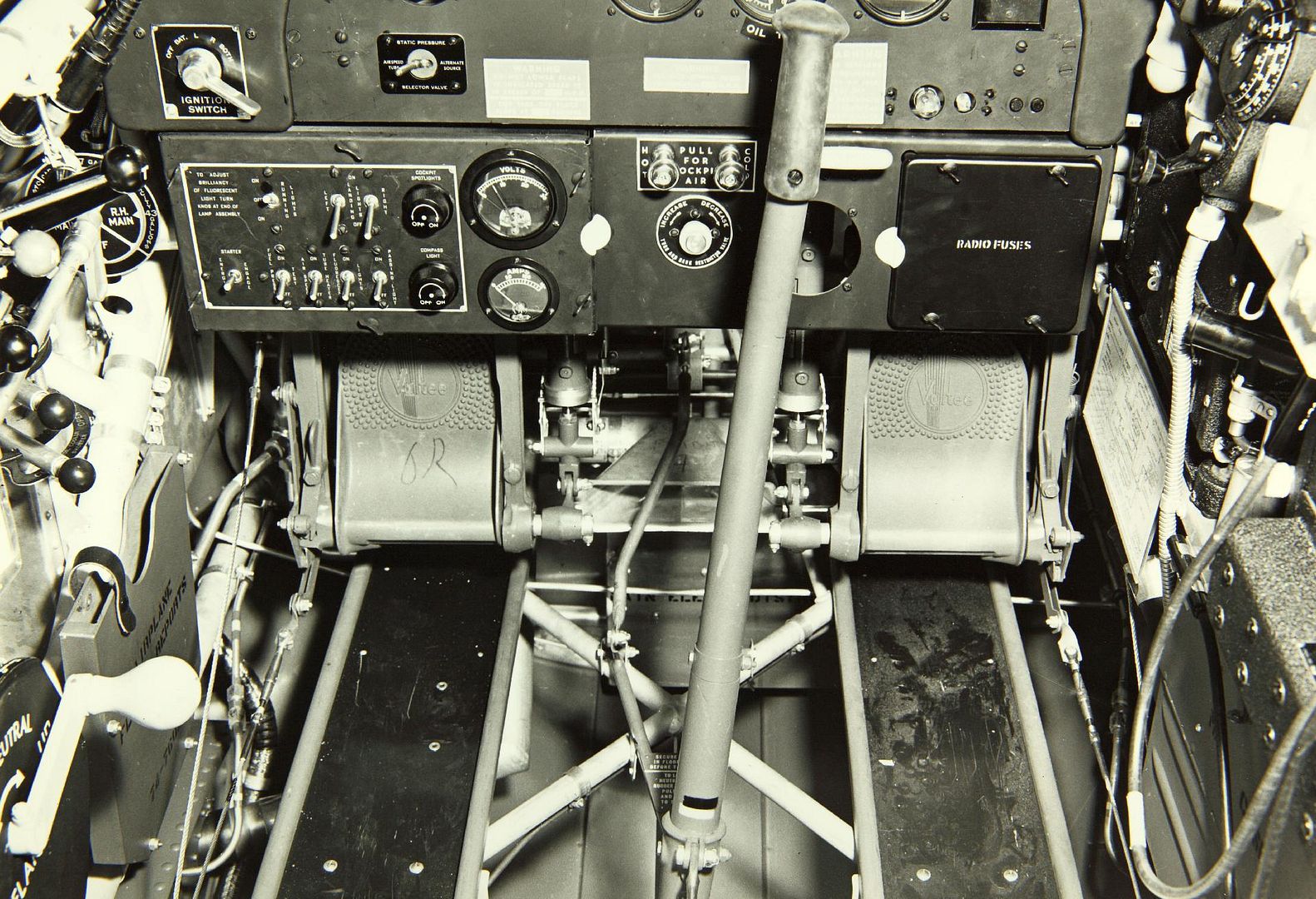 Vultee BT-13 Valiant / USAAF / USN Library / Forums - Axis and Allies ...