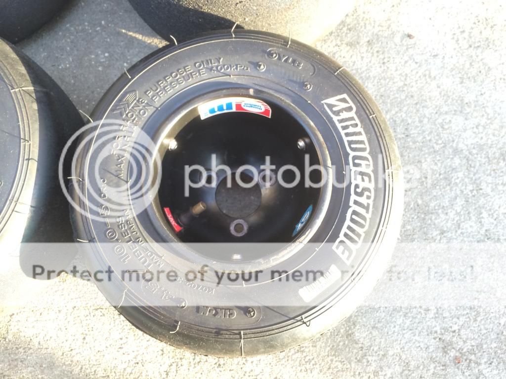 RLV Stand, Douglas Wheels - Florida - eKartingNewseKartingNews